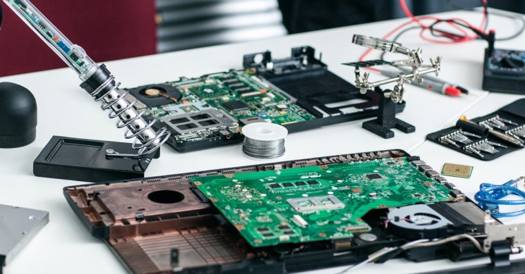 Computer Engineer Career Overview & Outlook - OutstandingStar.com