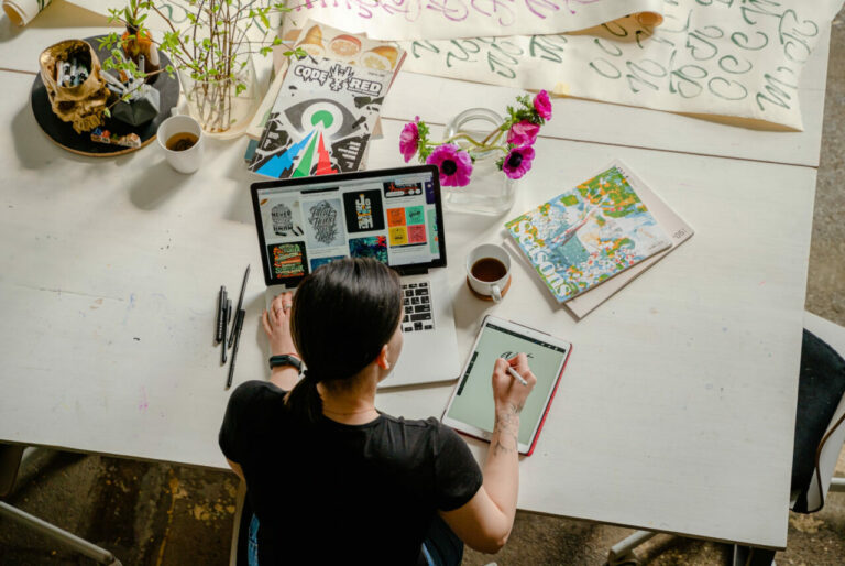 10 Pros and Cons of Being a Graphic Designer - OutstandingStar.com